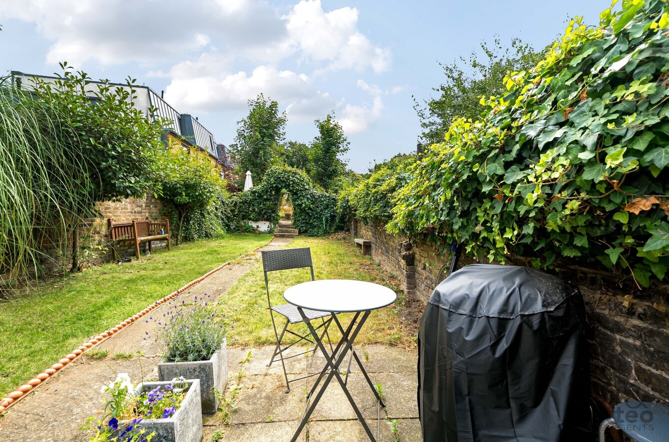Eco-Friendly Property Tips for SE16 During Earth Week | Alex & Matteo ...